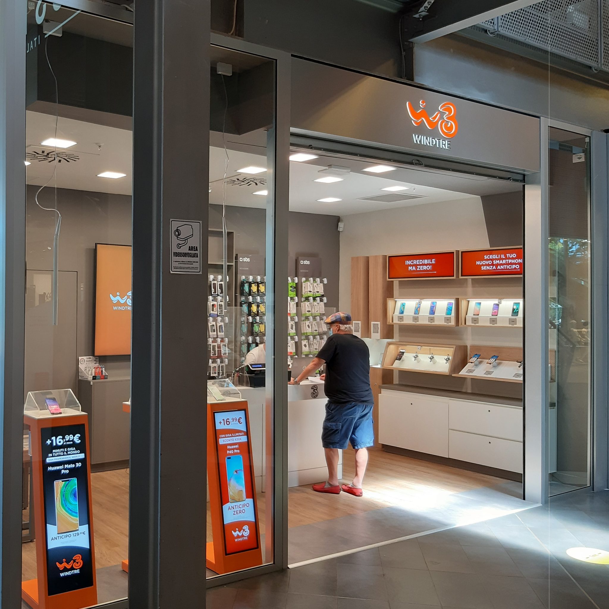 WindTre - Centronova - Centro Commerciale Villanova di Castenaso - Bologna